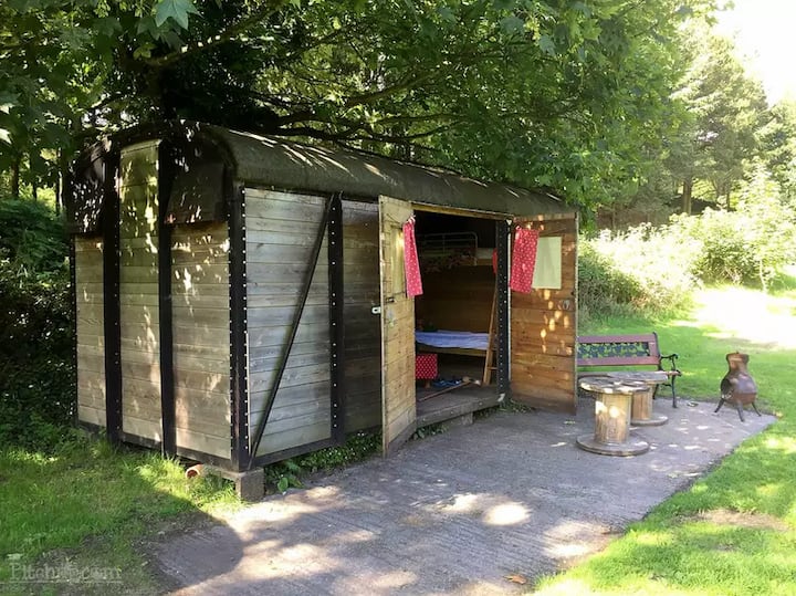 Rail Camping Pod - Annie- No Under 15 Years Of Age - Coniston
