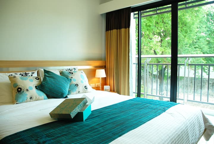Serene Suite Sathorn Room4: Sleep In Your Home - Bangkok