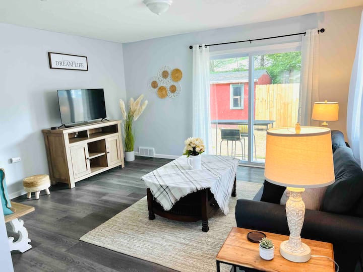 The Boro Bungalow- #1 - Edinboro, PA