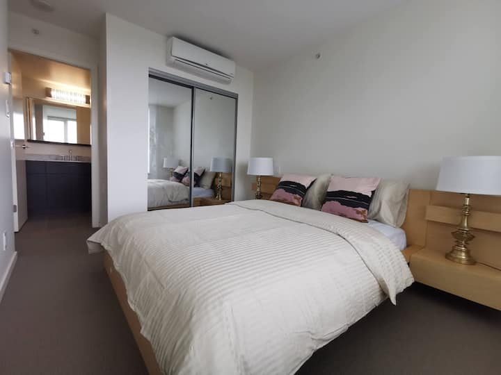 Richmond Center 2 Bedroom 2 Bathroom Apartment - Delta