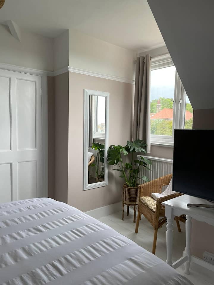 Ensuite Room Private Parking Central Broadstairs - Broadstairs