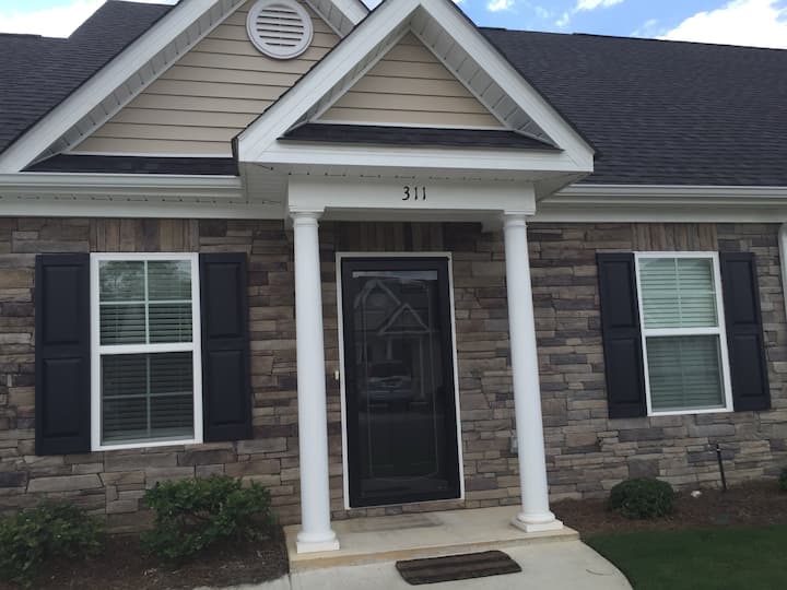 Great Location! Travel Nurses!
Masters Guests! - Augusta, GA