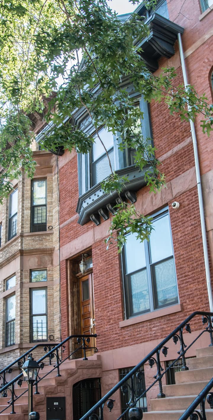 Cozy Sunny 1bd Apartment - Brooklyn, NY