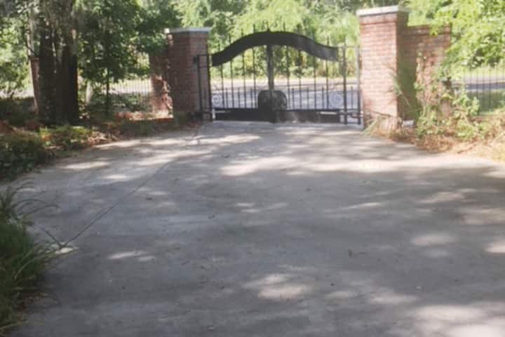 House-four-bedrooms - Wilmington Island, GA