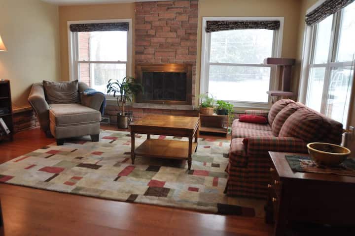 Comfortable Home Open To People In Need - Indianapolis, IN