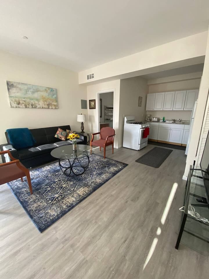Clean Comfy Spacious Centrally Located San Diego - San Diego, CA