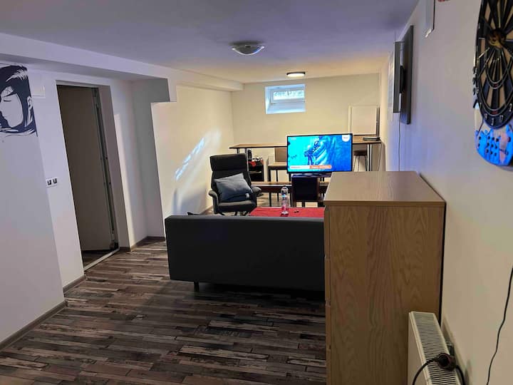 1,5 Zimmer 10 Min Von Basel. Zur Bushaltestelle50m - Ibis Aéroport Bâle Mulhouse