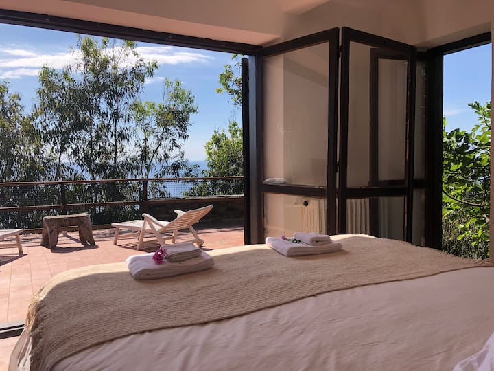 Ancienne Magnanerie Bercée Par La Mer - Canari