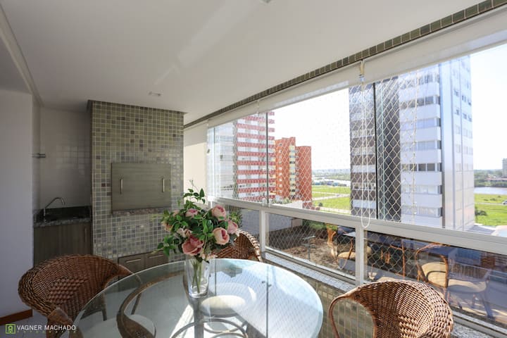 Apto C/sacada E Churrasqueira, Tela De Proteção! - Torres, Brasil