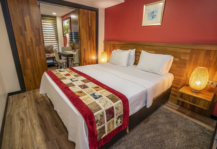 2 Beds Luxury Flat W/ Balcony Nisantasi - Şişli