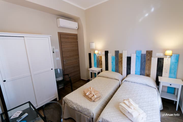 Camera Doppia Con Bagno Privato A Bologna - Bolonia