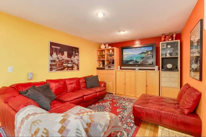 Experience Luxury In A Stunning Spanish Villa - Bothell, WA