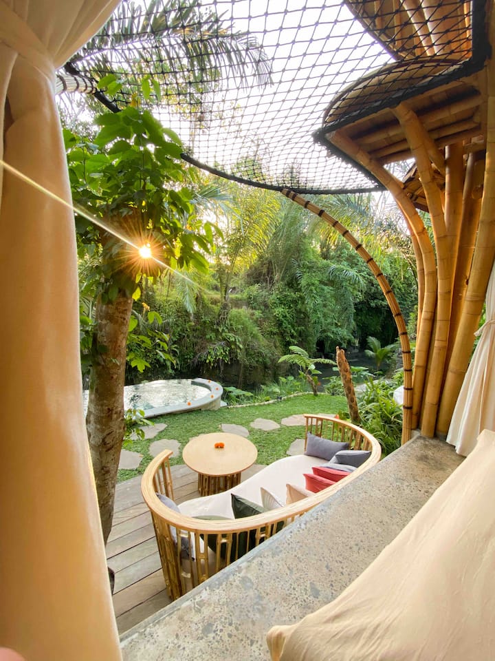 Wahem Luanan- Eco Bamboo Home , River View - Bali