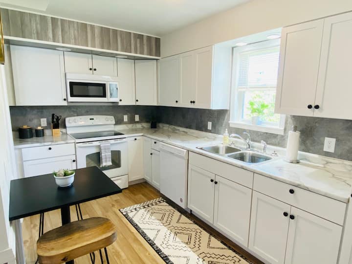 Clean, One-level Living Close To Amenities! - South Dakota