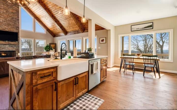 Manor On Beech Mountain - Ultimate Views & Luxury - Beech Mountain, NC