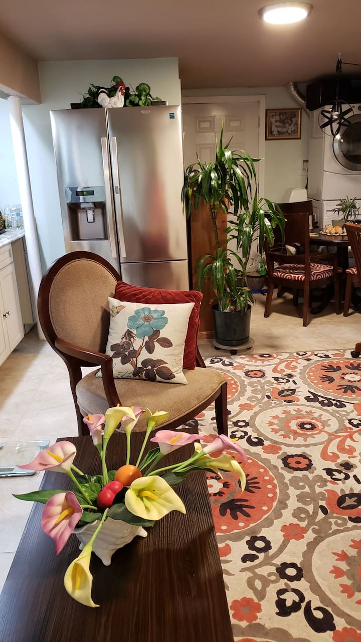 New! Accessory 1-bedroom Apt. With 2 Queen Beds. - Long Beach, NY