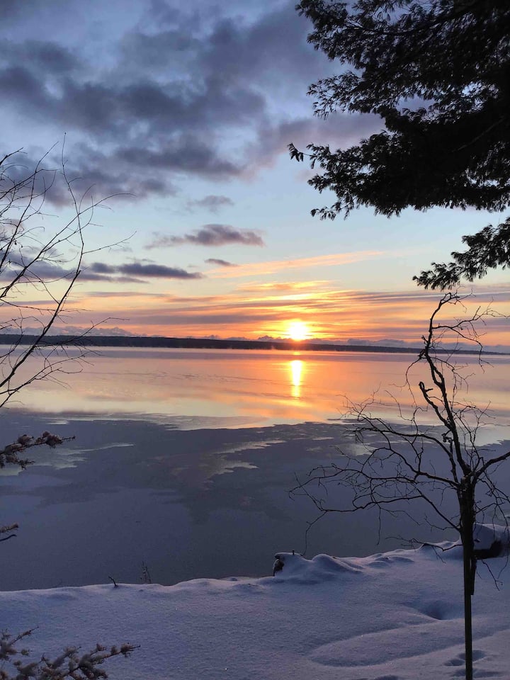 Lakeside Lower Level 1 Bedroom Rental. - Houghton, MI