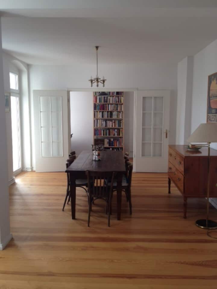Beautiful Apartment In Central Location - Aéroport de Berlin Tegel (TXL)