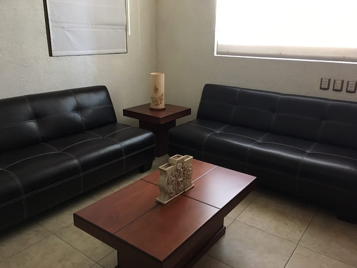 Departamento “1” Céntrico, Amplió, Cochera Privada - San Luis Potosí