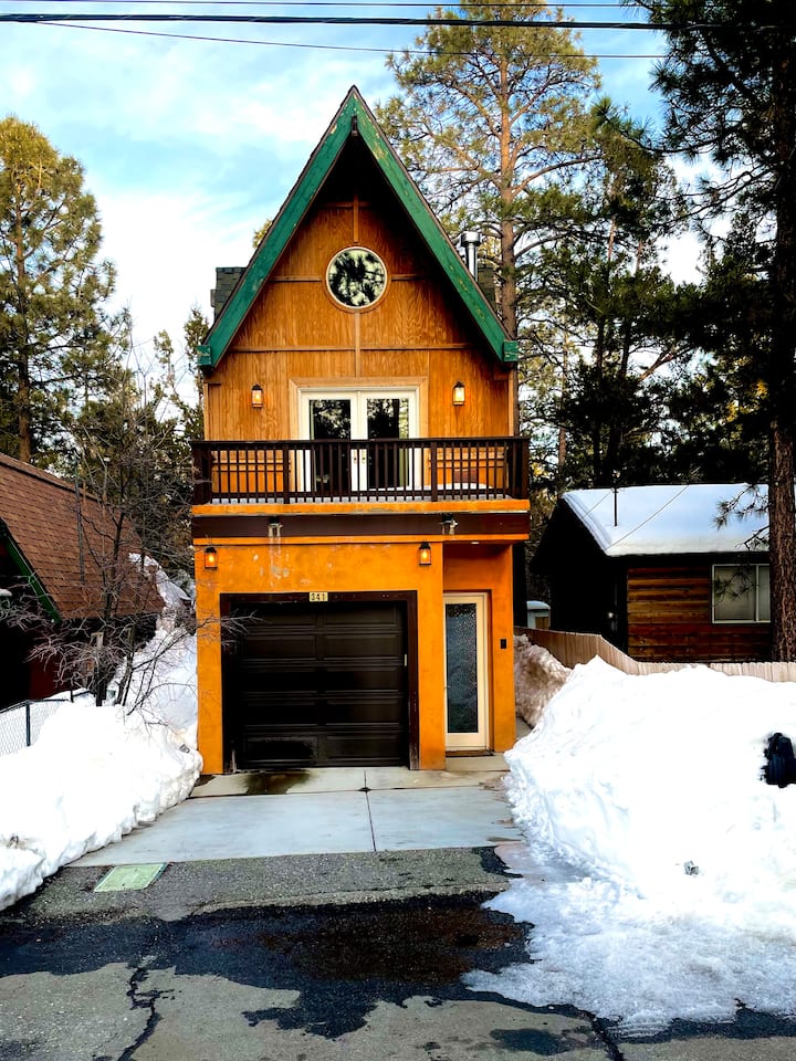 Our Nest With Gameroom, Bbq & Ev Charger! - Big Bear, CA
