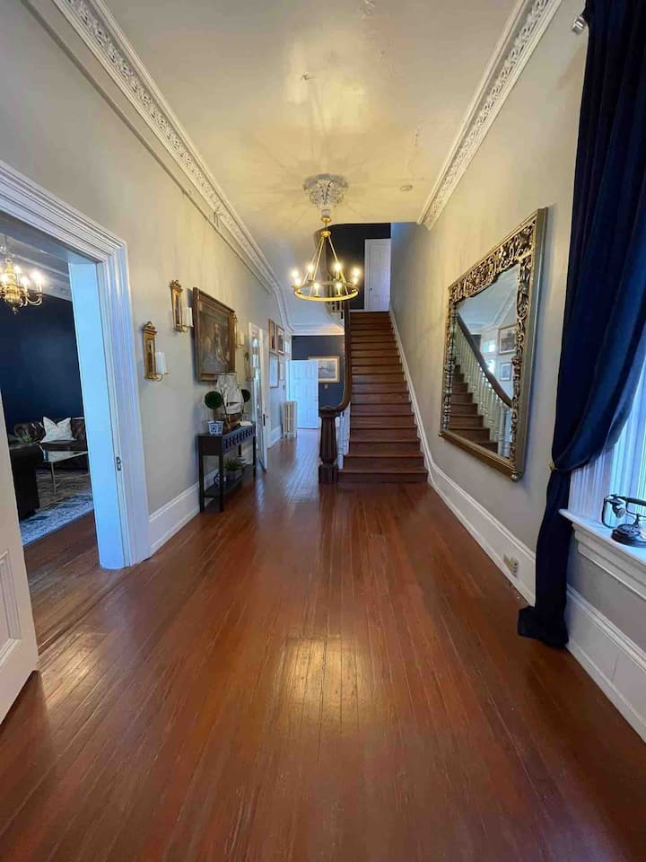 “Pretty In Pink” At The Terry House ! - New Castle, DE