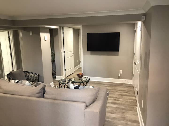 Beautiful Lower Apt 1 Mi Of Mercedes-benz Stadium - Atlanta, GA