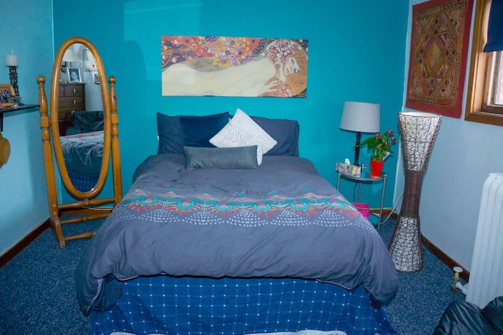 Perfect Location - Ottawa