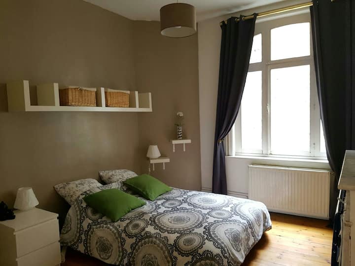 Hypercentre Gd Appart Avec Parking
2 Chambres 2/4p - Lille
