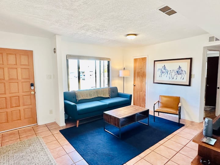 Calm & Relaxing Home To Rest Your Head! - Albuquerque, NM