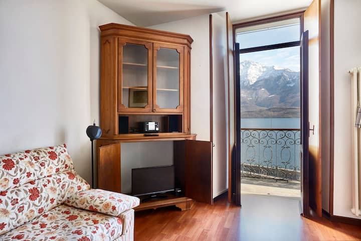 I T A L I A   Direttamente   Sul Lago Di Como - Domaso