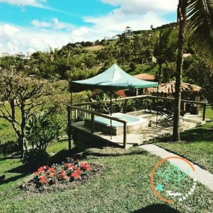 Linda Cabaña Con Jacuzzi Y Vista - Peñol