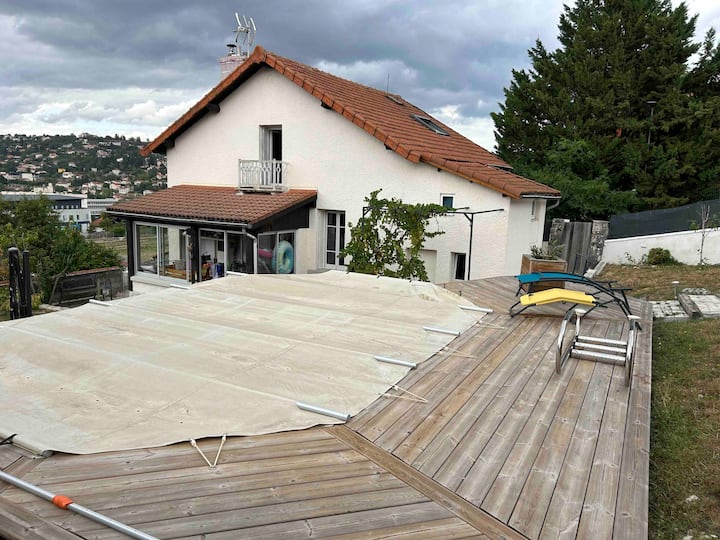 Maison Des Années 30 Avec Jardin Et Piscine. - Le Puy-en-Velay