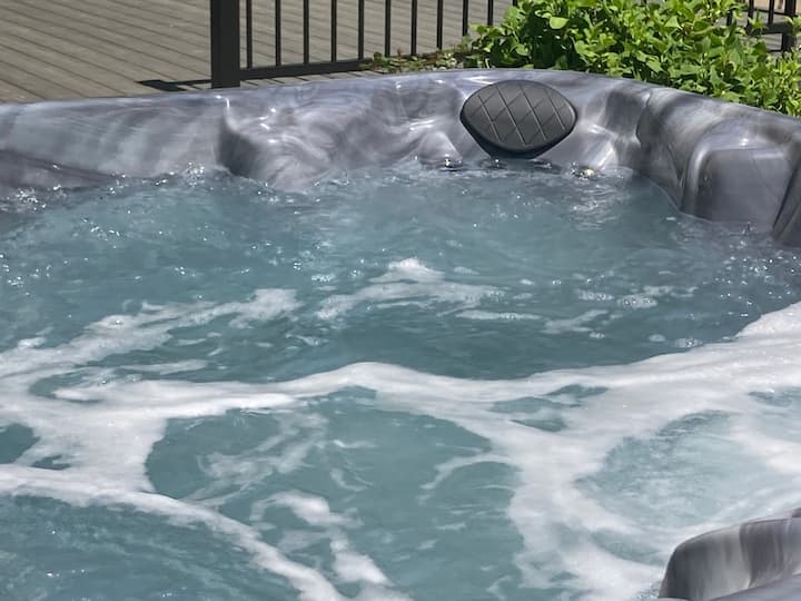 Private Hot Tub @Enjoy Life - Media, PA