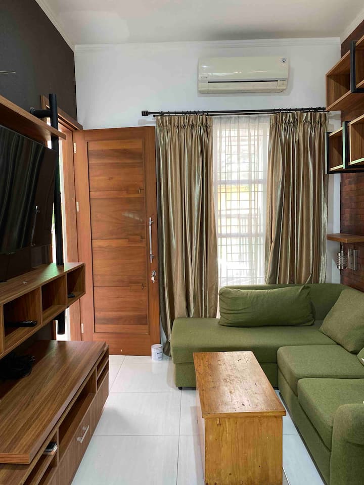 Guest House  Amazing Place At South Jakarta - Jakarta