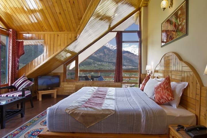 9br Luxurious Cottage With Exotic Mountain-view - Manali