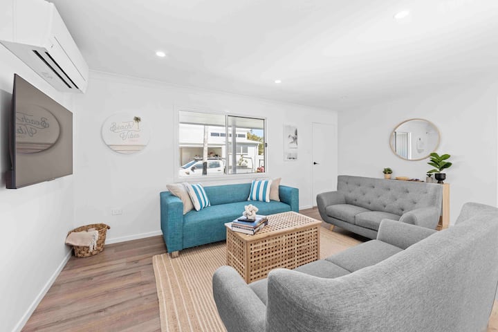 Bribie Beachside Luxury Holiday House - Pool Table - Bribie Island