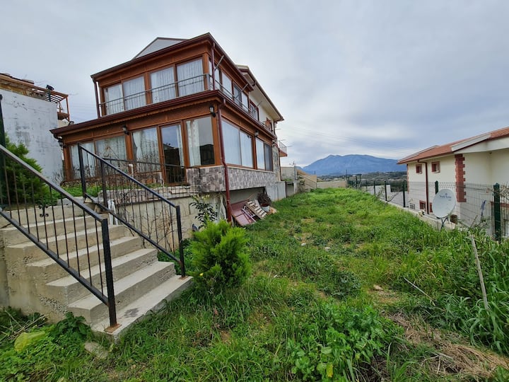 Deniz Ve Doğa Manzaralı Geniş Bahçeli Villa - Datça