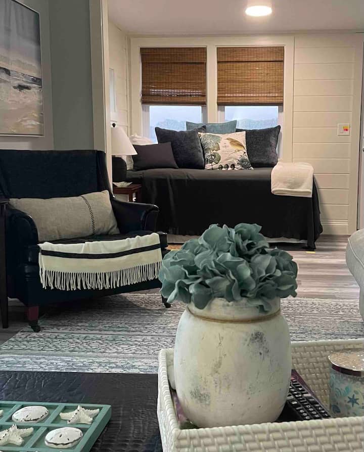 Water’s Edge Cottage - Berkley, MA