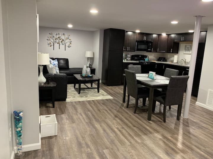 Airport/ky Expo Ctr. Area 2-br Apartment. - Louisville