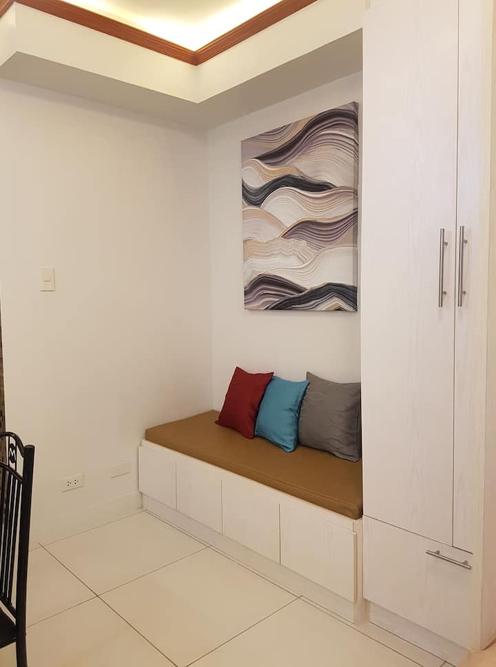 In The Heart Of The City - Horizons 101 Tower 2 - Cebu City