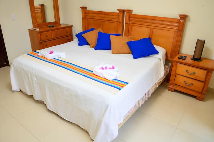 Casa Gema#2 Habitación En Hermosa Casa Con Piscina - Zihuatanejo