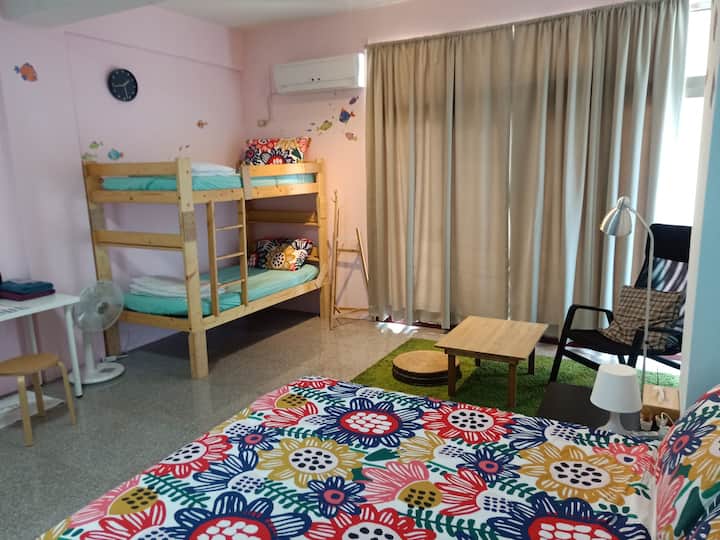 雙人房(1 Double Bed. Clean Cozy Room. Yingge Station - 鶯歌區