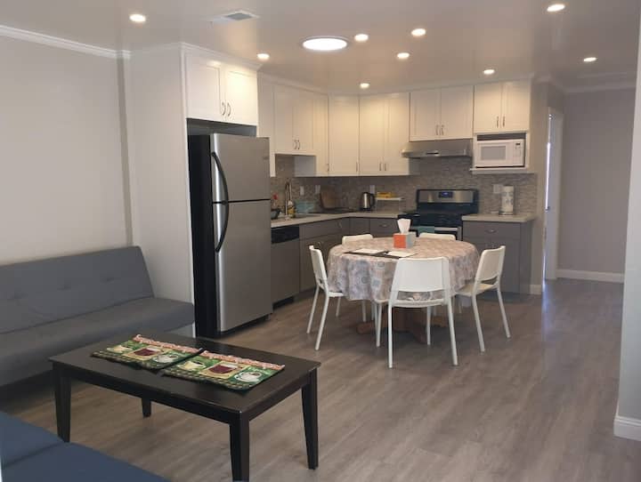 New Remodeled 3-bedroom South San Francisco Home - South San Francisco, CA