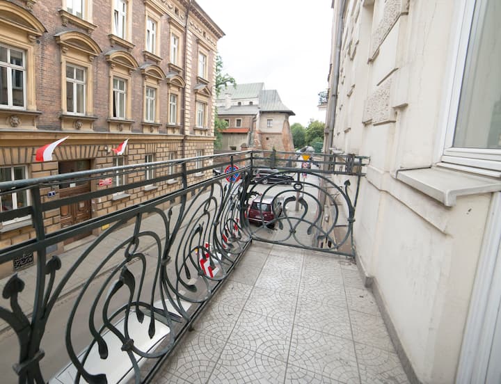 Spacious Apartment In The Middle Of Jewish Quarter - Krakow