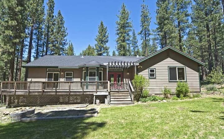 Farmhouse Getaway In The Woods! - Markleeville, CA