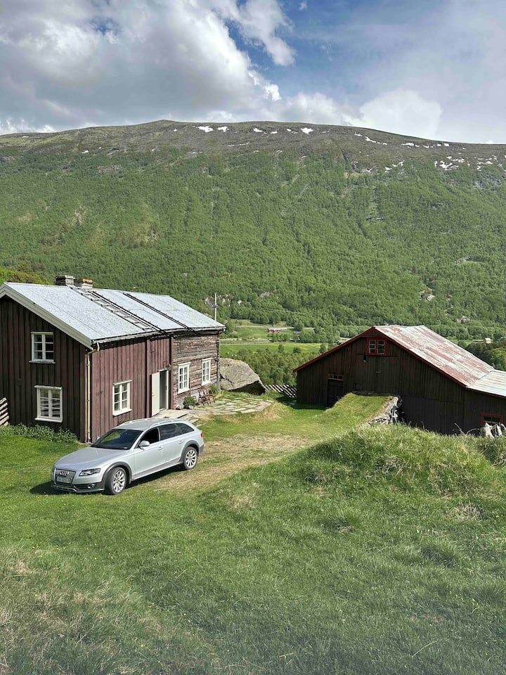 Idyllisk Småbruk Ved Magalaupet! - Oppdal