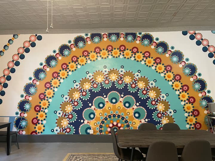 Spacious 2-story Apt In Downtown Avl W/mural - Asheville, NC