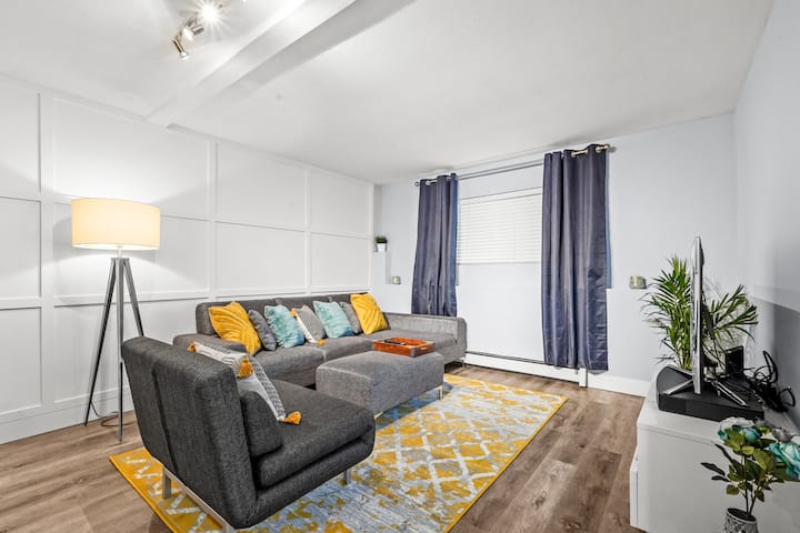 Surrey Escape 2 Bdr Executive Suite - New Westminster