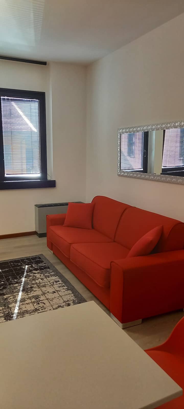 Lussuoso Monolocale In Pieno Centro A Saronno - Saronno