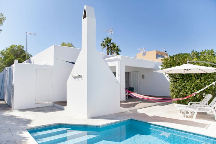 Casa Con Piscina Privada En Cala Blanca - Menorca